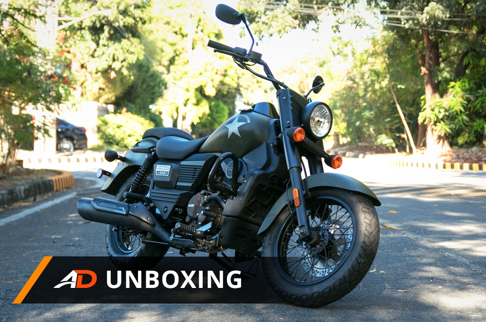 UM Renegade Commando 300 - Unboxing | MotoDeal