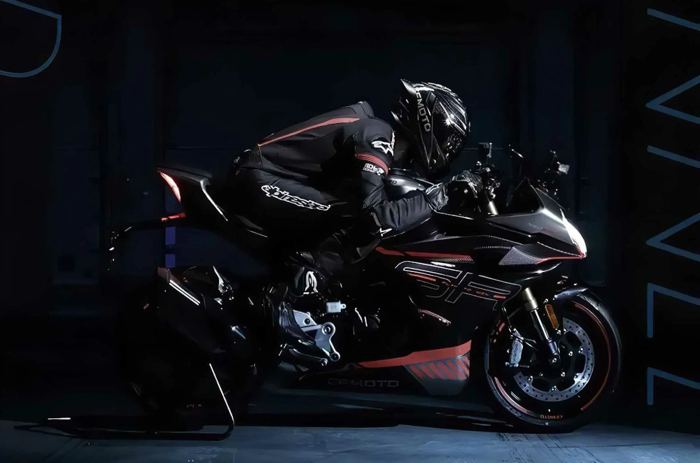 Here's why the CFMOTO 450SR is the perfect beginner sportbike | MotoDeal