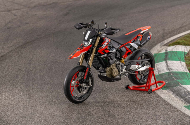 Ducati unveils the all-new Hypermotard 698 Mono | MotoDeal
