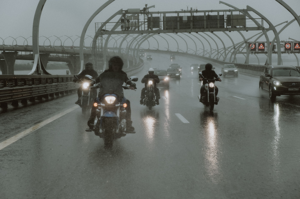 Are highways dangerous for motorcyclists? | MotoDeal